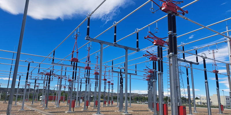 Finaliza la repotenciación de la línea Escatrón-Espartal de 220 kV para duplicar su capacidad de ...